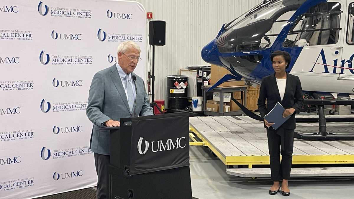 Sen. Wicker and FCC Commissioner Trusty visit UMMC to discuss broadband ...