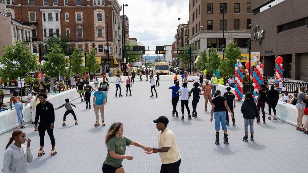 Mobile Roller Rink returns to downtown Cincinnati with a new twist