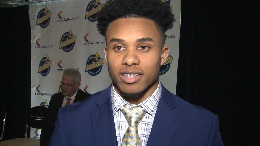 Rondale Moore receives Paul Hornung Award