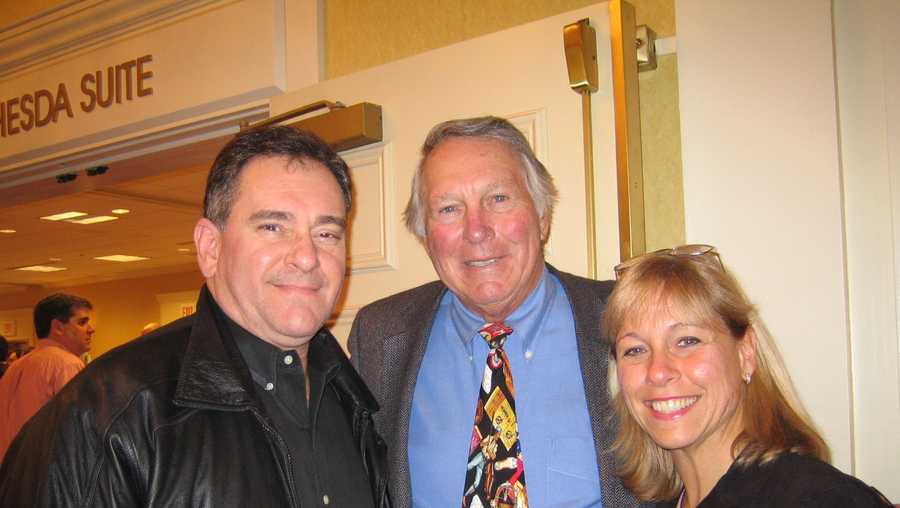 Memorial held for Orioles legend Brooks Robinson