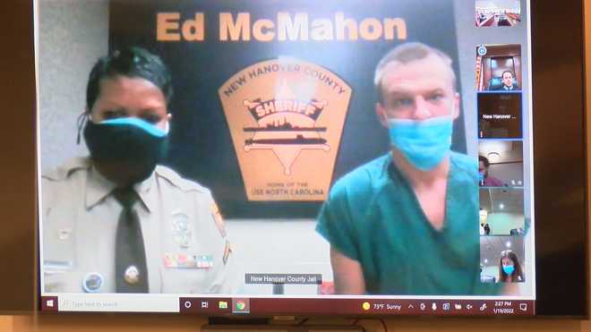 North Carolina: Man attacks hospital staff