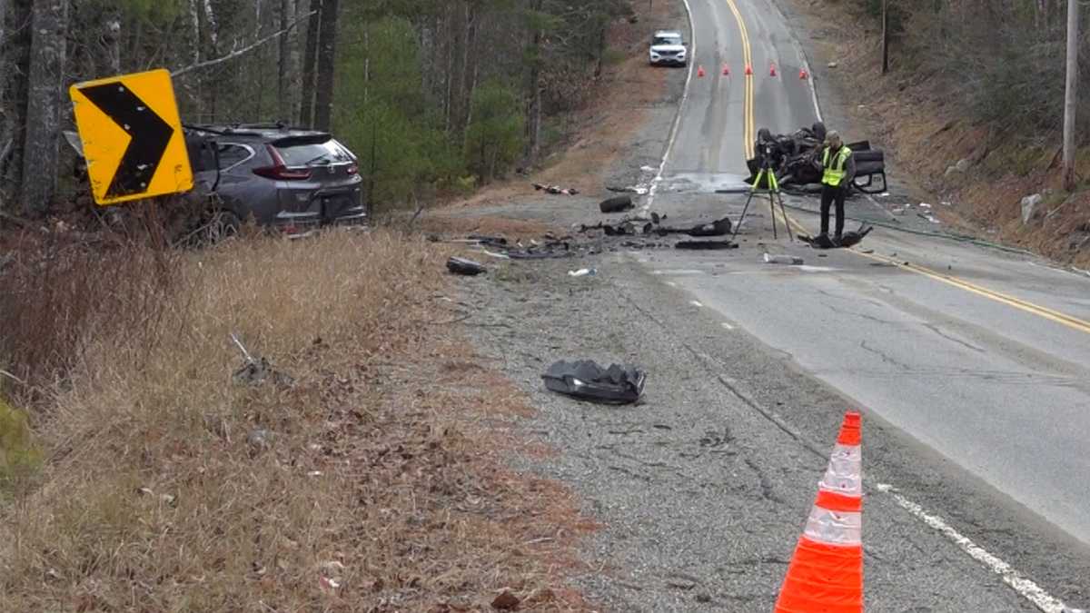 Clifton head-on crash on Route 180 leaves 2 dead, officials say