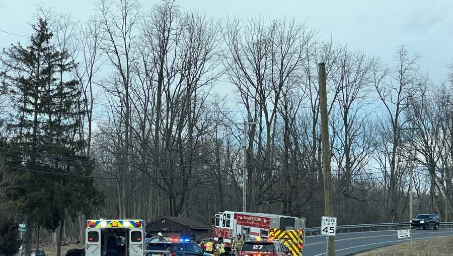 Crash shuts down part of Route 72 in Lancaster County