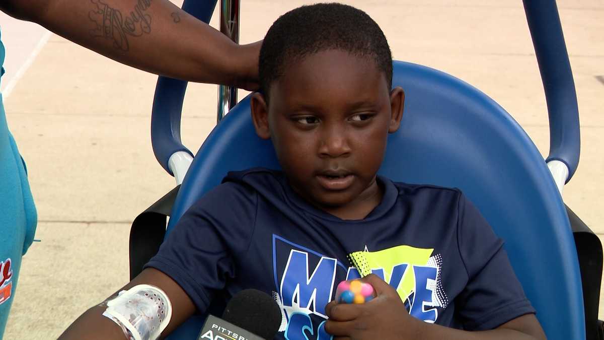 Stowe Township police investigate after 7-year-old boy hit by car