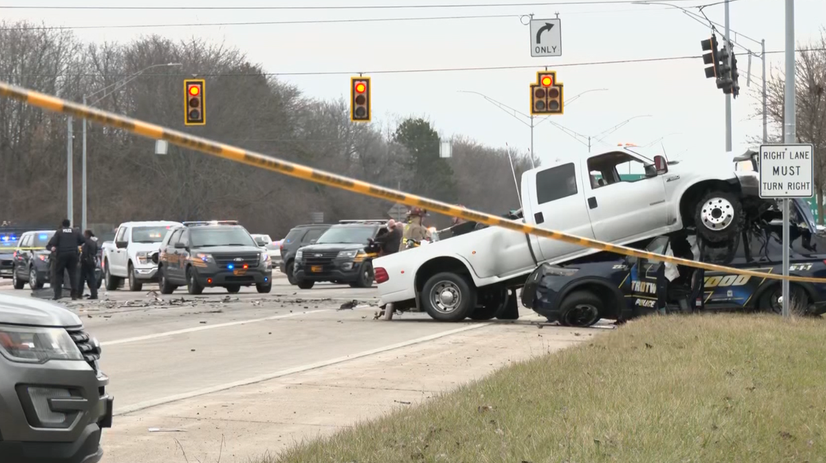 Man involved in Dayton police pursuit, shooting on highway indicted on ...