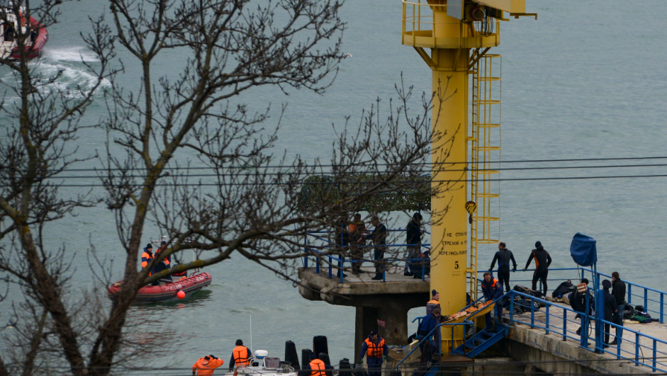 Fragments of Russian aircraft that crashed into Black Sea reportedly found
