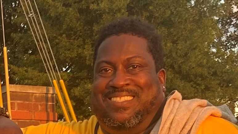 Students describe shock after Alabama teacher dies following medical ...
