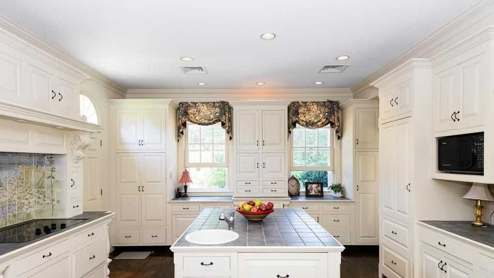 Mansion Monday: Seaside Rye colonial is like stepping back in time