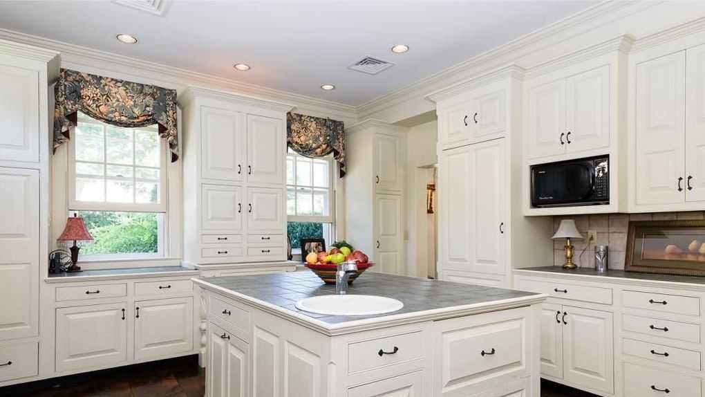 Mansion Monday: Seaside Rye colonial is like stepping back in time