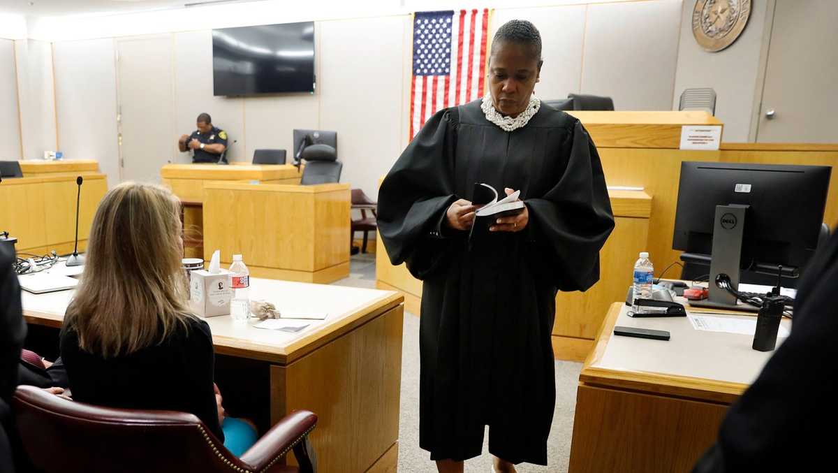 Judge who gave convicted murderer a Bible is accused of bridging church ...