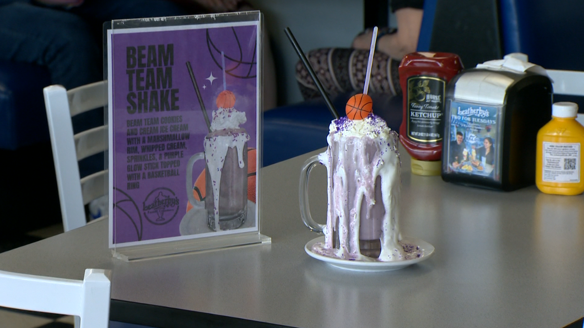 Sacramento bars offer specials as Kings vie for playoff spot