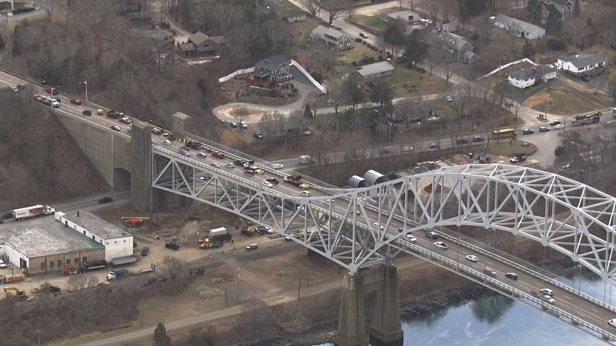 Construction on Sagamore Bridge causing headaches for drivers