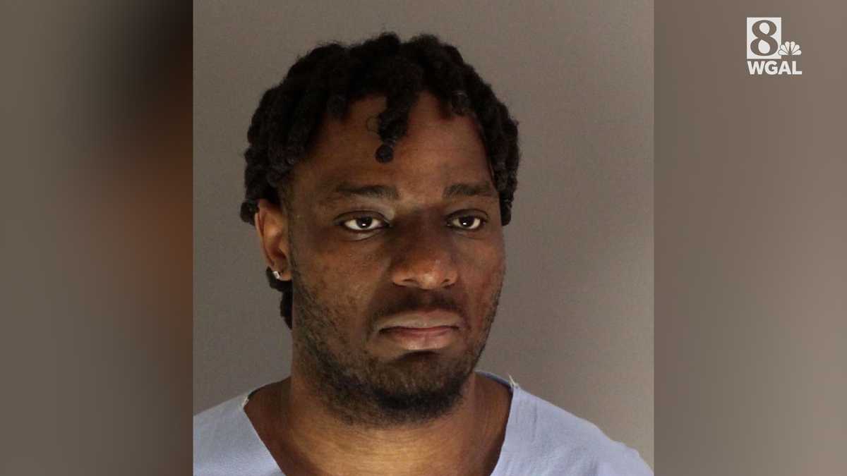 Man hurls jars of salsa at Cumberland County Giant