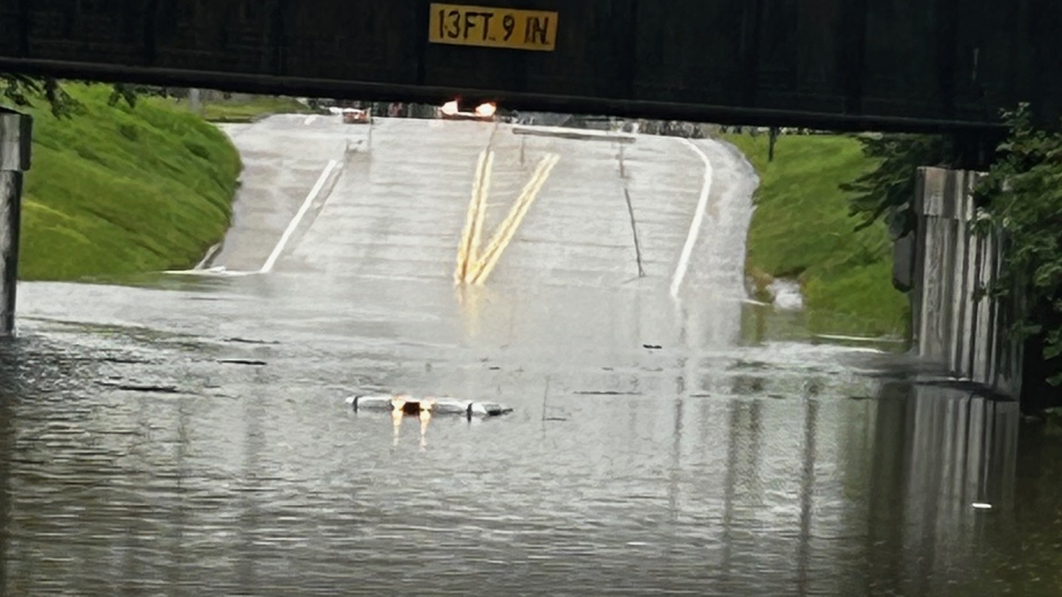 Arkansas flash flooding: Roads flooded