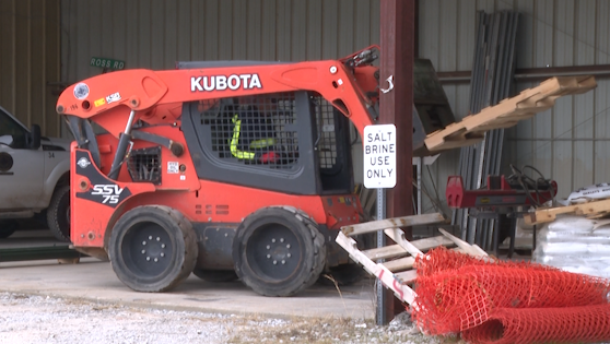 ARDOT treating roads ahead of winter storm ARDOT treating roads ahead of winter storm