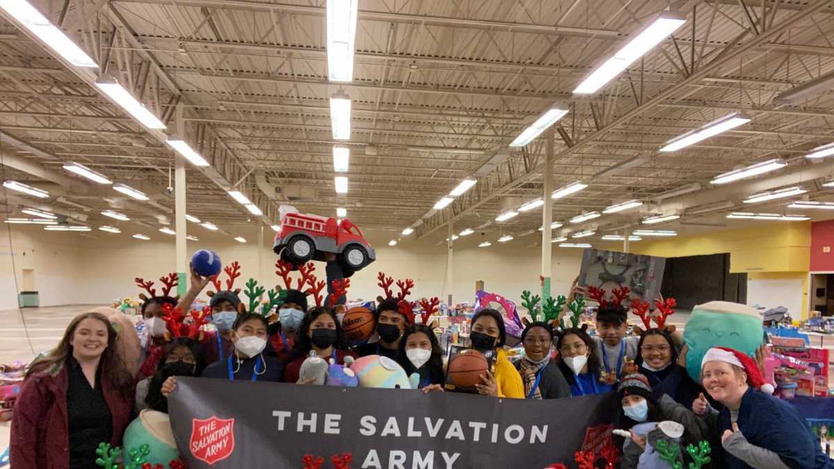 Youth Ambassador Exchange Students volunteer during Salvation Army Toys ...