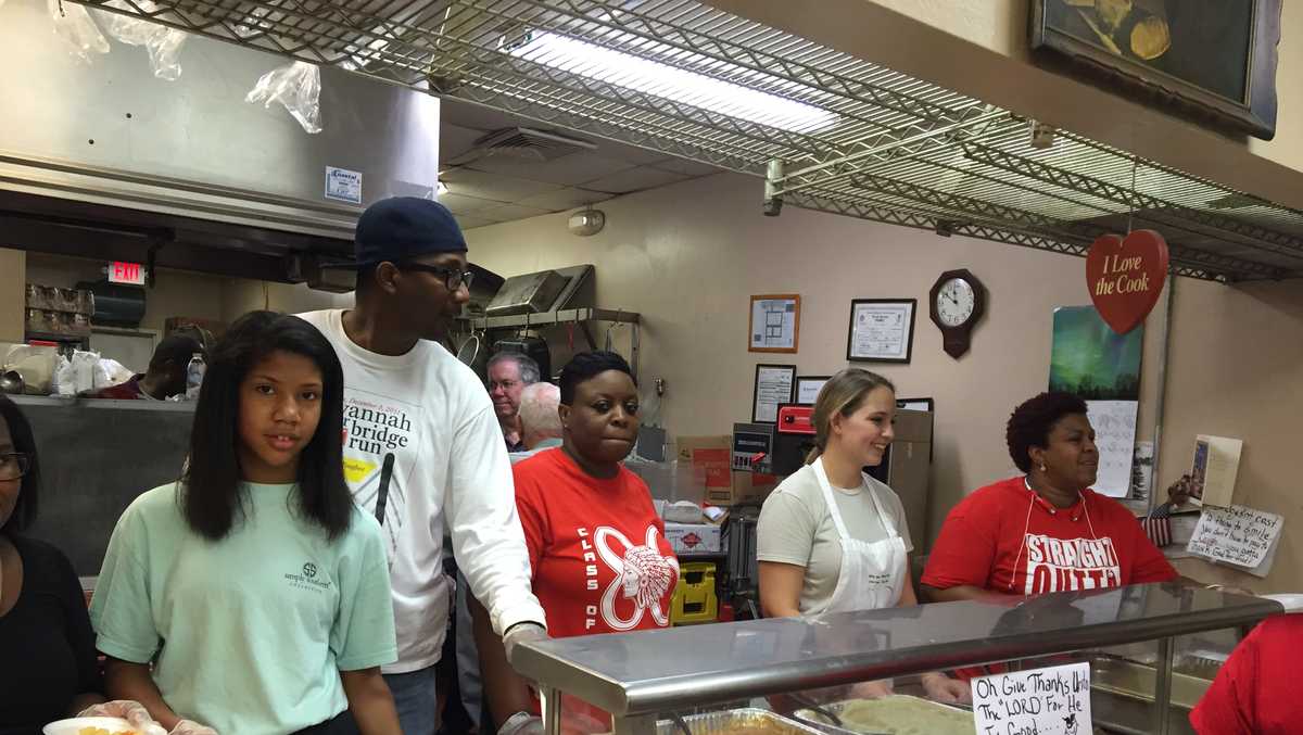 Salvation Army serves hundreds on Thanksgiving