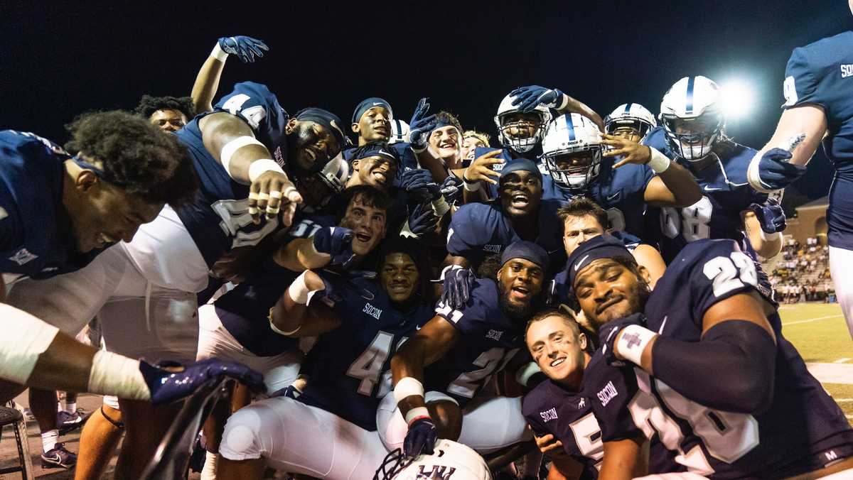 Samford upsets No. 8 Kennesaw State in season opener