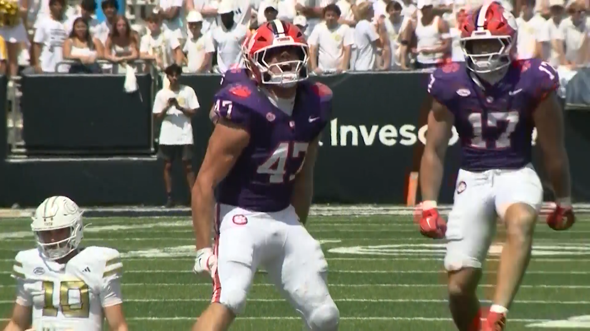 Clemson linebacker Sammy Brown named 2025 Blanchard-Rogers Trophy winner