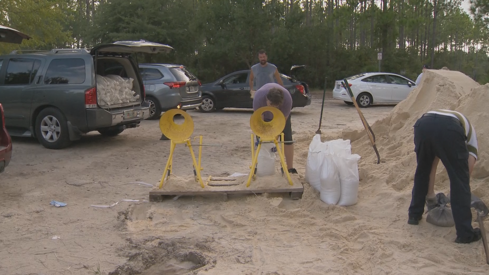 Florida's coastal residents bagging sand, preparing for Irma