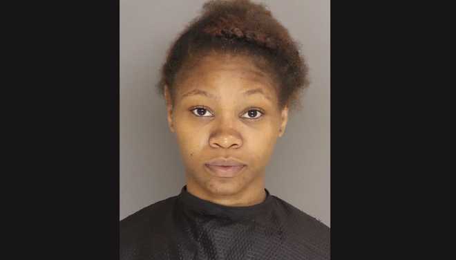 South Carolina: Teen woman chases, stabs older man