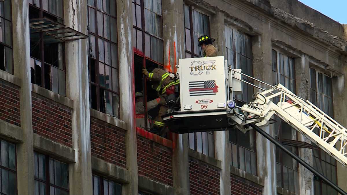Sanford crews find several fires burning in vacant mill building