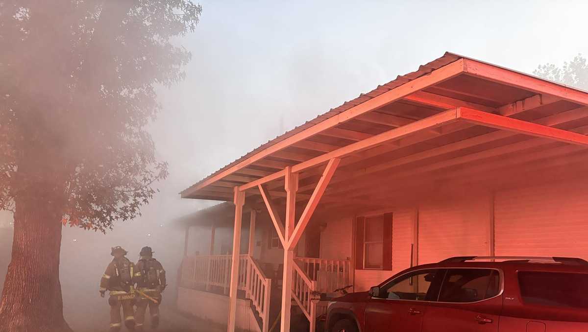 Six people displaced after fire in Savannah Saturday morning