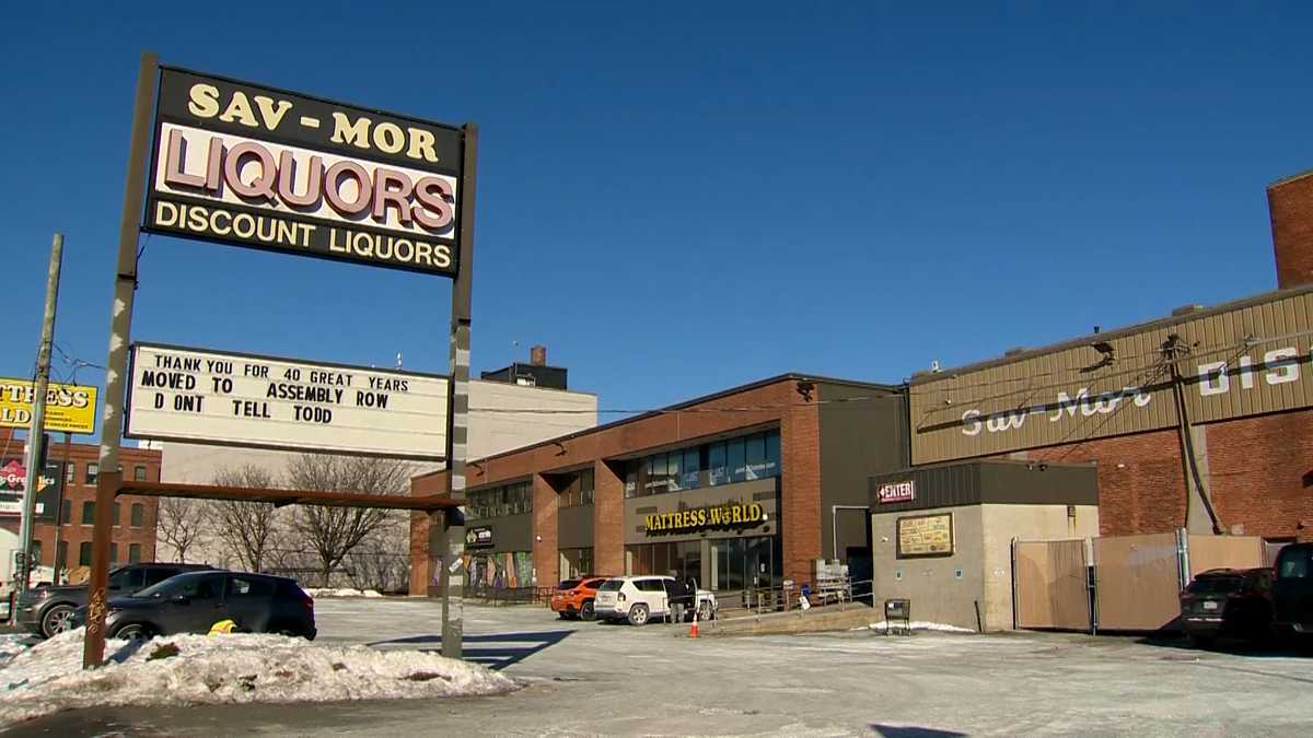 Snarky Sav-Mor Liquors store sign has told its last joke