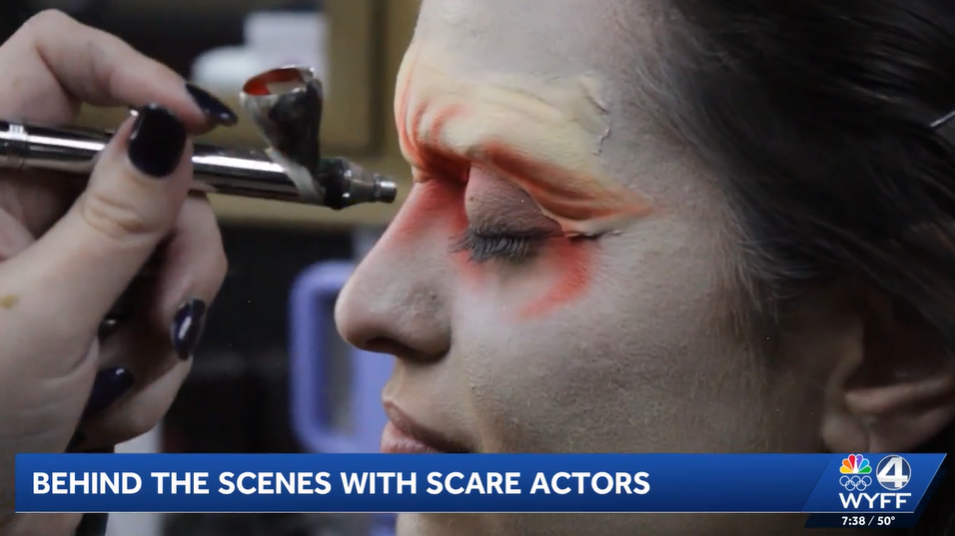Spooky behind-the-scenes with haunted house scare actors