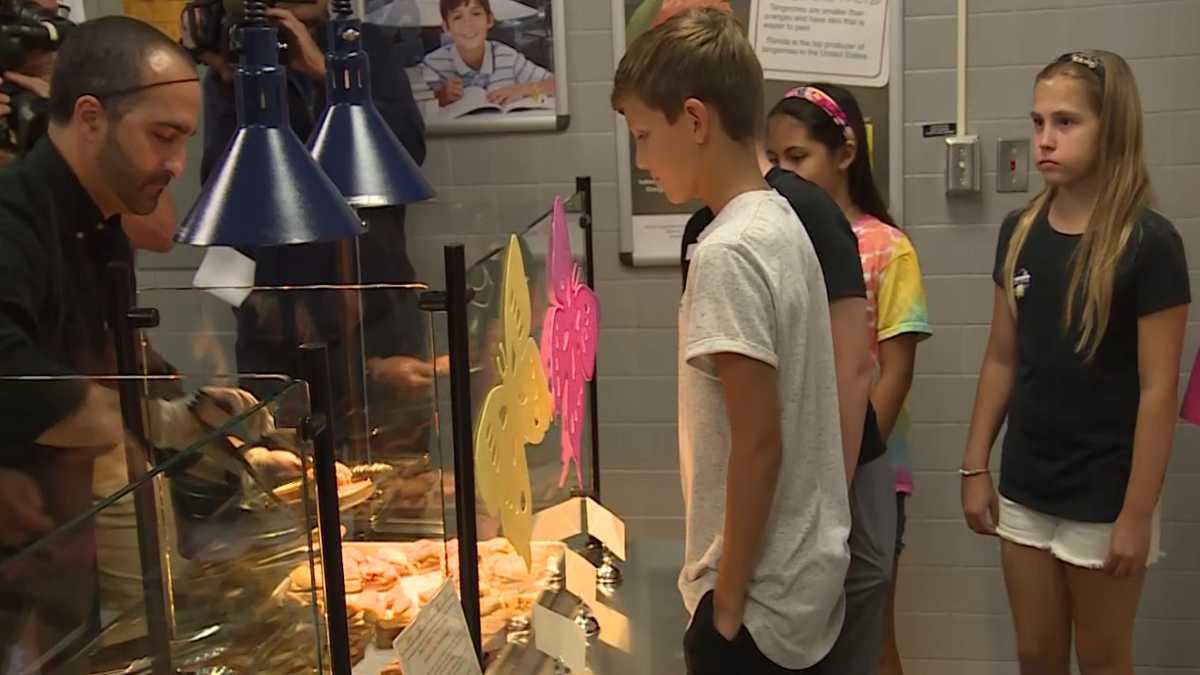 Palm Beach County kids taste test cafeteria food ahead of new school year