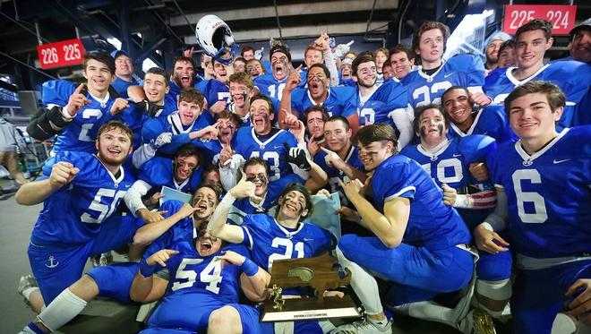 Massachusetts high school Super Bowl scores