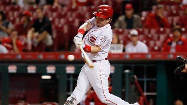 Gennett homers, Reds pull away to 9-3 win over Brewers