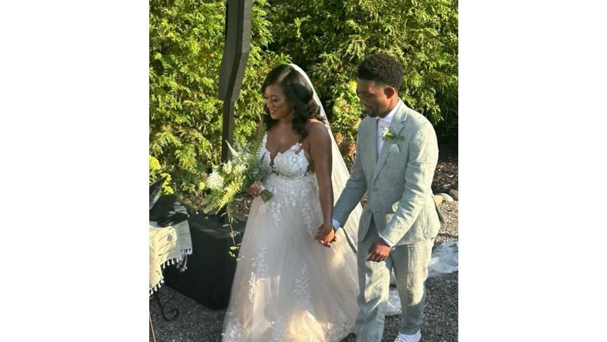 Baltimore Mayor Brandon Scott gets married