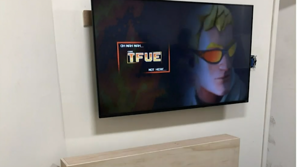 Secret 'man cave' found under Grand Central Terminal track in New York