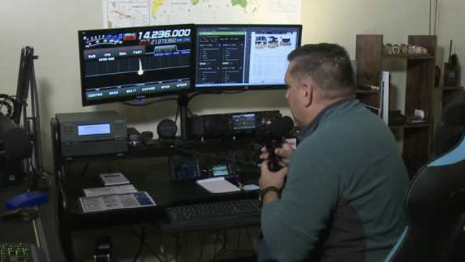 Ham radio operator from afar helps Florida woman during hurricane