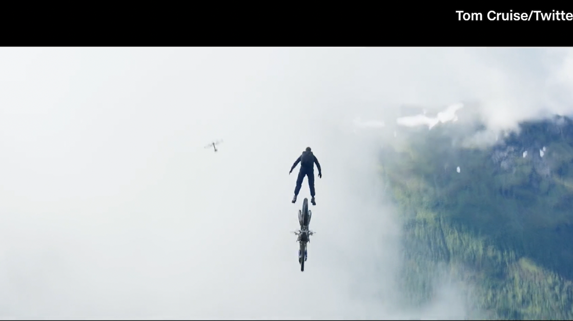 Tom Cruise did yet another do-it-himself movie stunt. Here's the behind ...