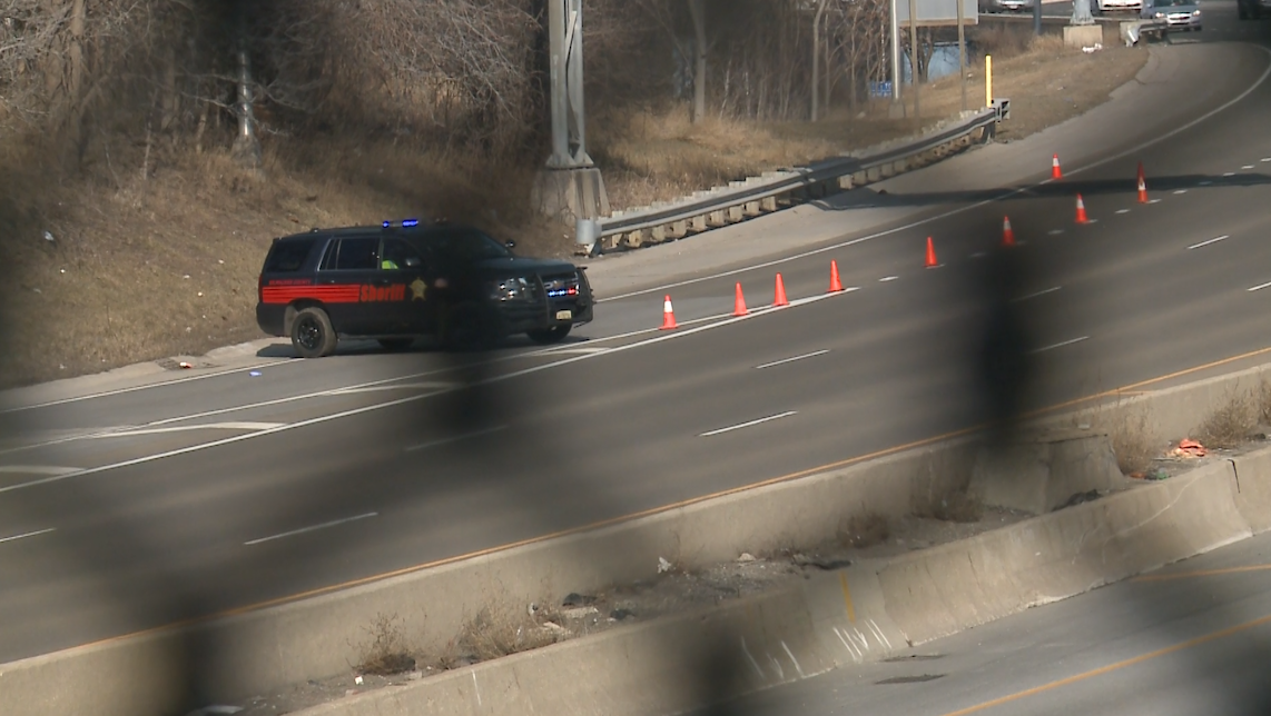 Witnesses who found woman’s body on freeway ramp: 'I hope they catch ...