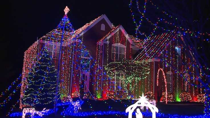 12 of the best Christmas light house displays in Cincinnati area