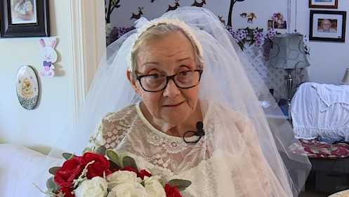Woman has wedding of her dreams for the first time at 77