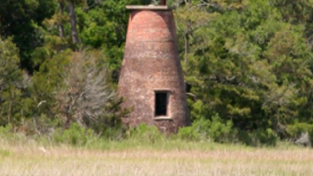Abandoned NC Lighthouse | Most have never seen this abandoned North Carolina lighthouse