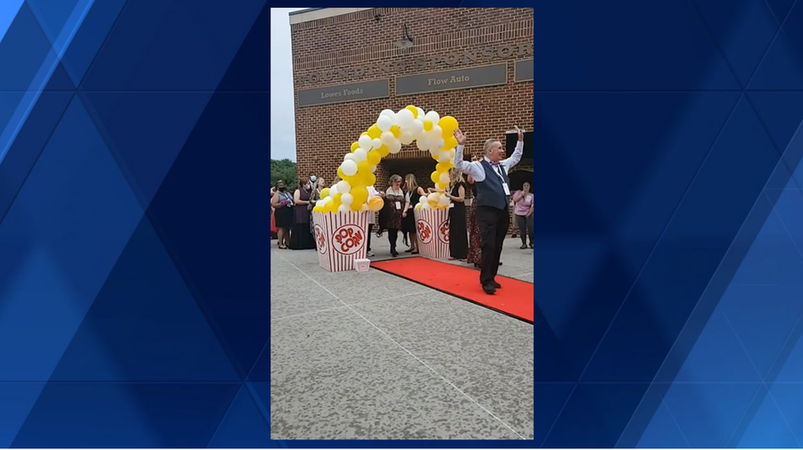 Joy Prom; a prom for those with special needs HAPPENING NOW