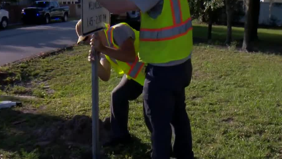 Elementary school pickup line incidents lead to new traffic signs