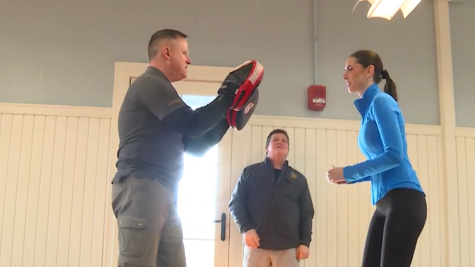 Experts provide self-defense tips when facing an attack