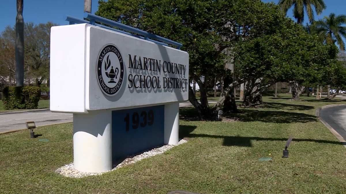Florida school board votes to expand controlled open enrollment