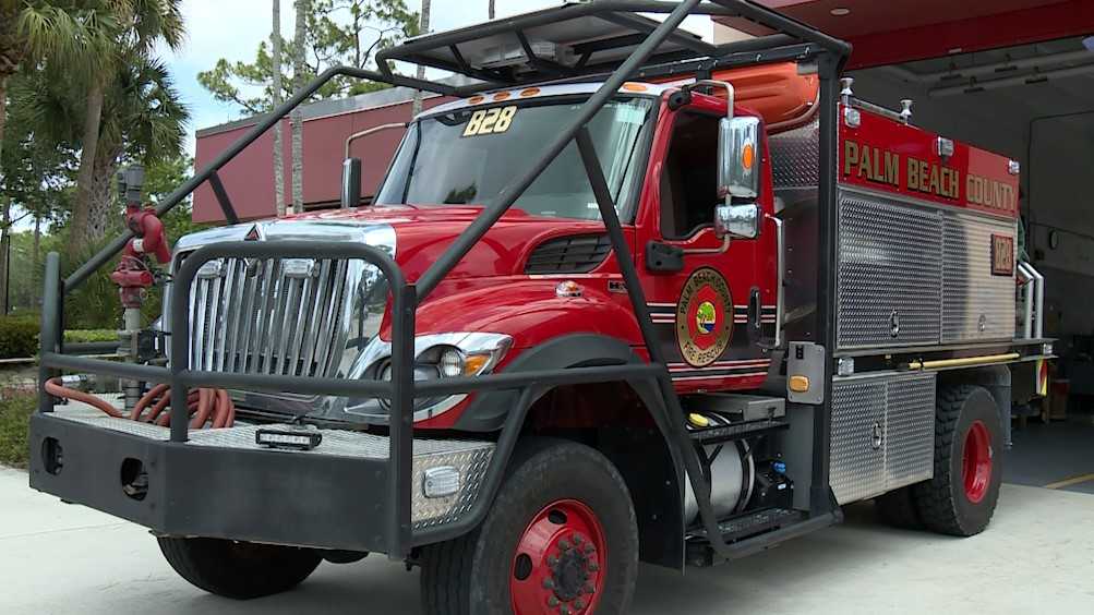 PBC Fire Rescue, Florida Forest Service give warnings during brush fire ...