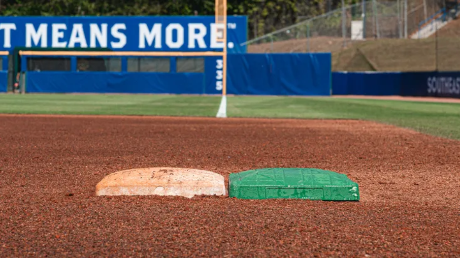 Double first base to be used in SEC Baseball Tournament on ...