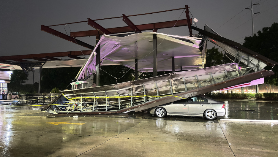 7-Eleven roof collapses in Casselberry