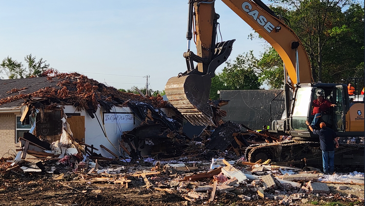 Little Flock City Hall demolished