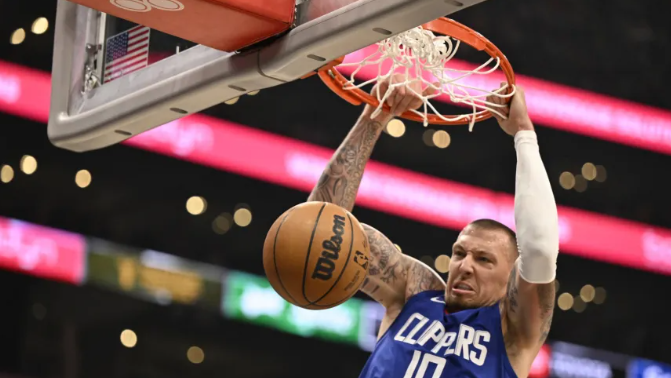 Pelicans NBA Daniel Theis free agency