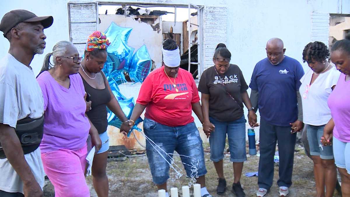 Family holds vigil for 86-year-old vet who died in Ft. Pierce house fire